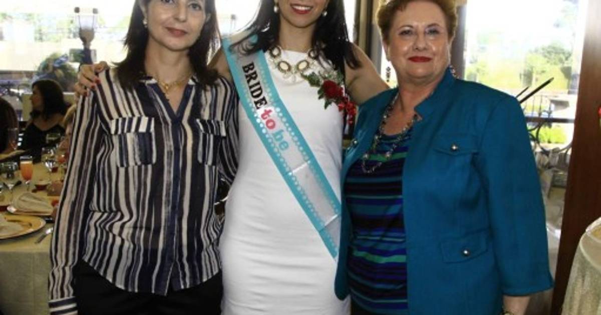 Lina Handal se despide de la soltería