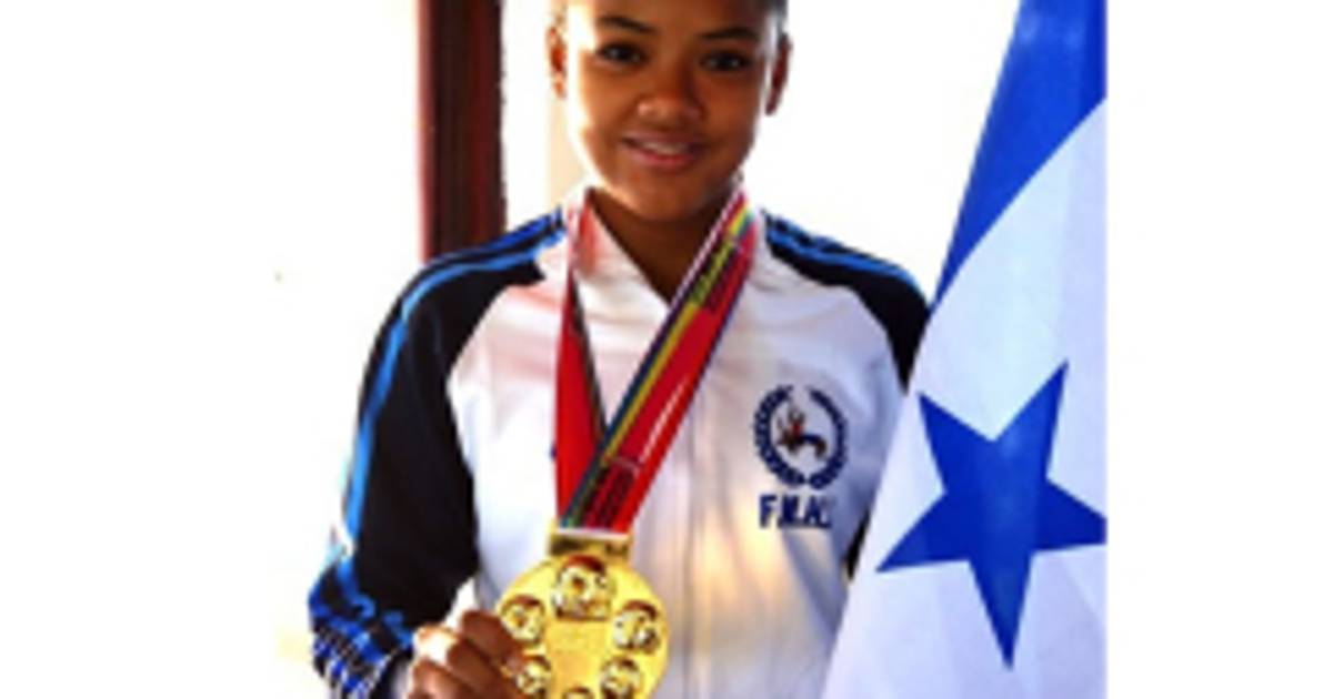 Luchadora Brenda Bailey ganó el oro 25 para Honduras