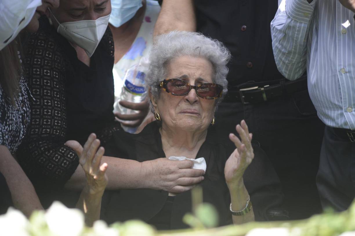 Imágenes del último adiós al icónico empresario hondureño Napoleón Larach