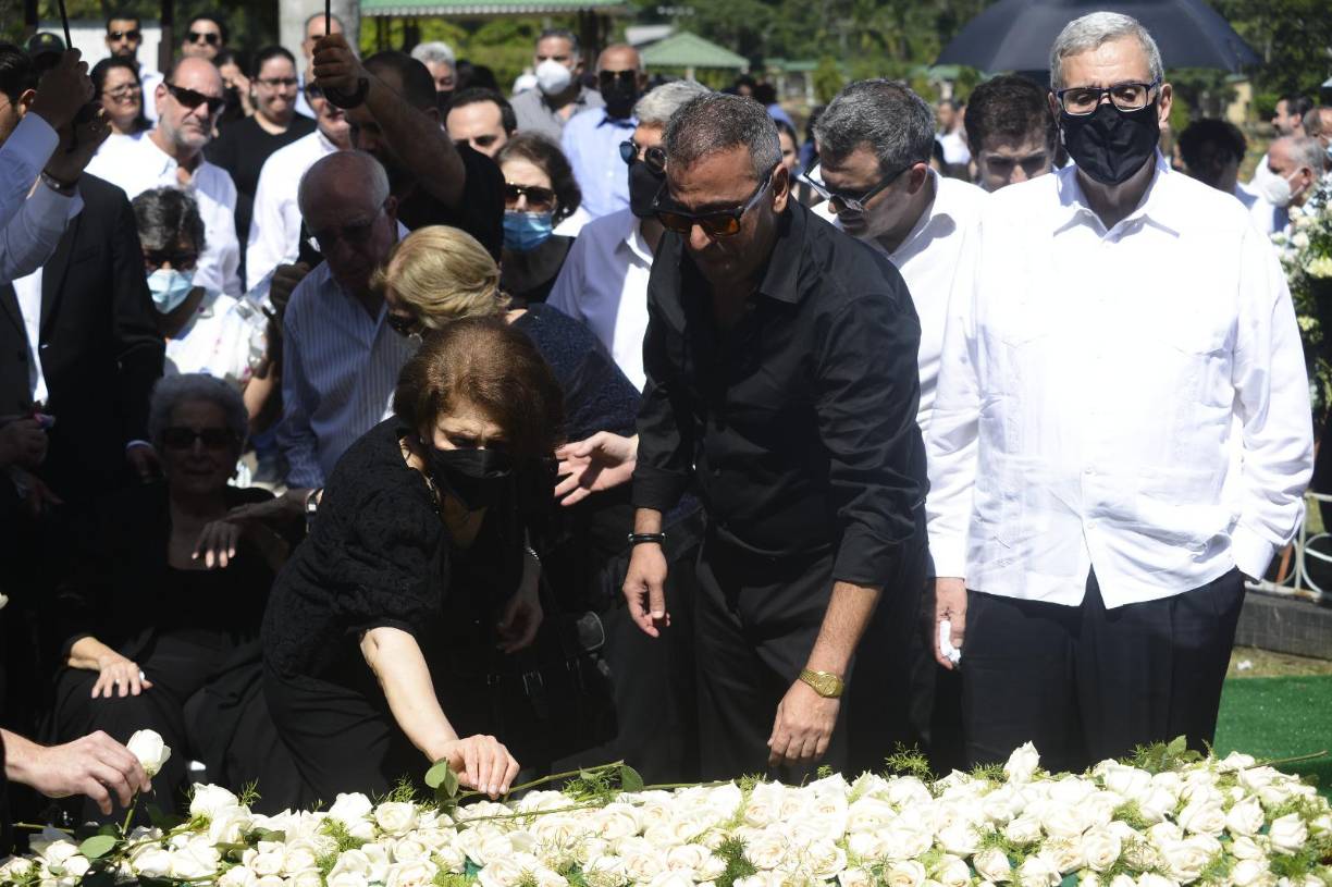 Imágenes del último adiós al icónico empresario hondureño Napoleón Larach