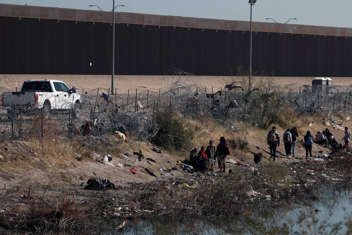 Texas desafía a Biden en su disputa por la frontera con México