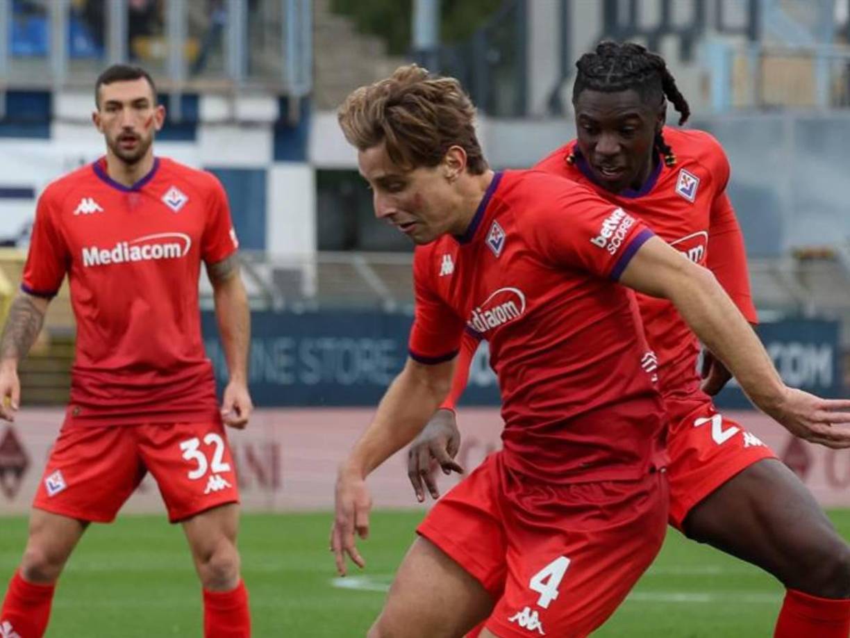 Fiorentina informa que está en cuidados intensivos: Así es Edoardo Bove, futbolista que se desplomó