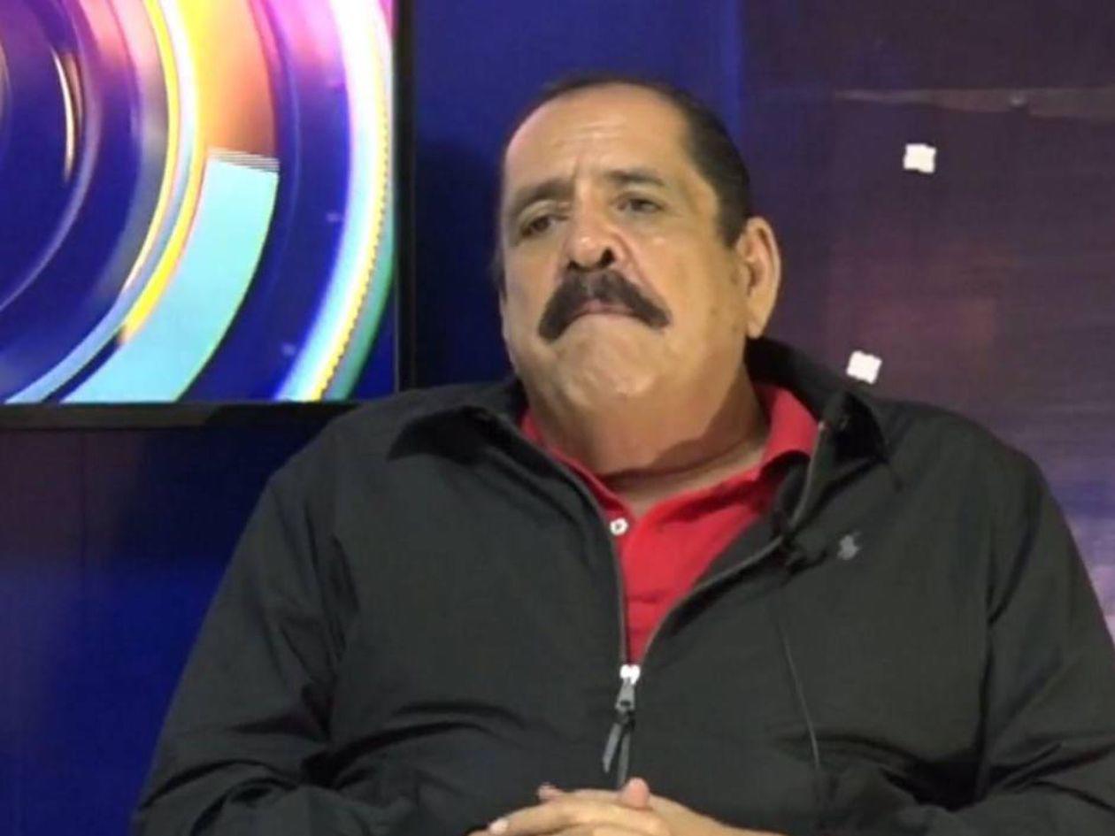 Este video de Carlos Zelaya en fiestas patrias es de 2023