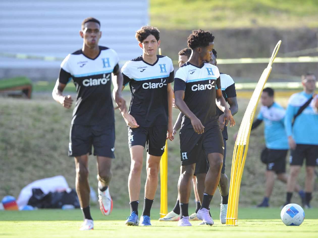 Primer entreno de Mathías Vázquez con Honduras: caras nuevas y sorpresas