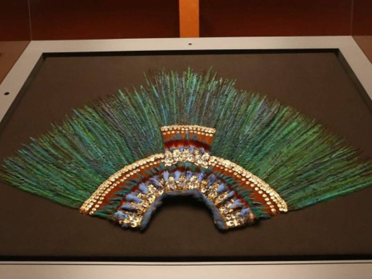México busca recuperar histórico penacho azteca en poder de Austria ...
