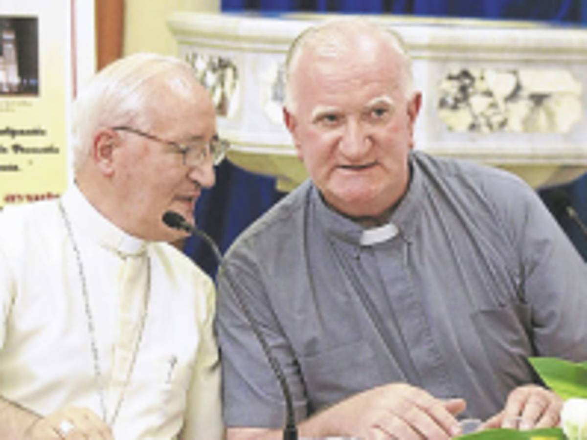 Nuevo obispo Michael Lenihan llega a La Ceiba - Diario La Prensa