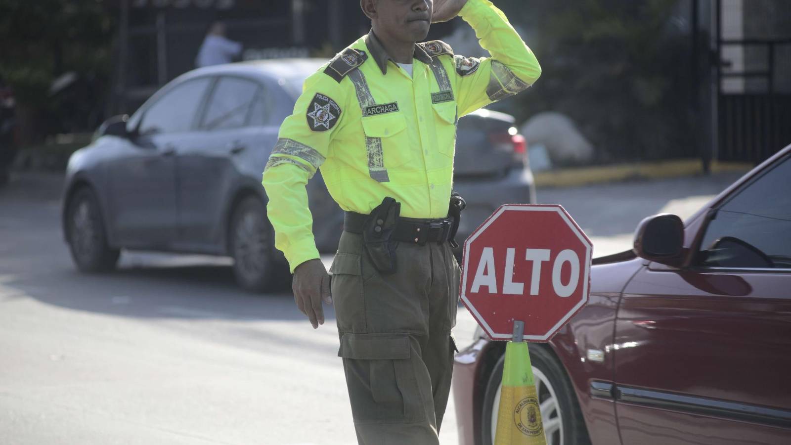 Conductores y peatones imponen la “ley de la selva” en SPS