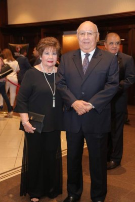 Noche de gala en el Círculo Teatral Sampedrano