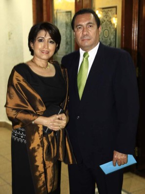 Ana Ortega Edwin Sabillón se casan