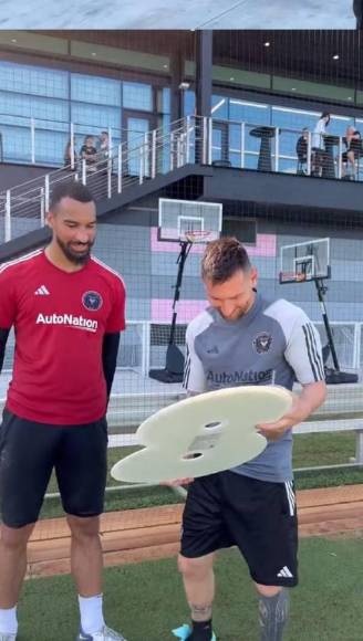 ¿Y Ruiz? Así recibió Inter Miami a Messi tras ganar Balón de Oro