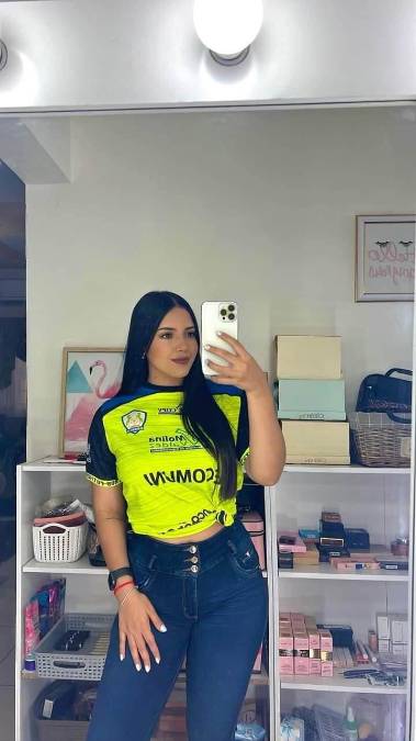 Stephanie Lobo, la bella novia de jugador de los Potros que se hizo viral