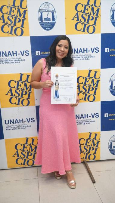 Derroche de alegría y elegancia en graduaciones de la Unah-vs