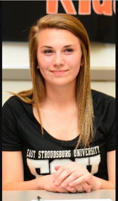 Acusan a entrenadora de abusar de alumno de 17 años