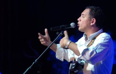 Guillermo Anderson, el cantante que hizo brillar a Honduras