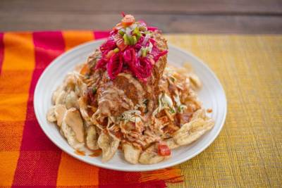 Receta de Pollo con Tajadas al Estilo Hondureño