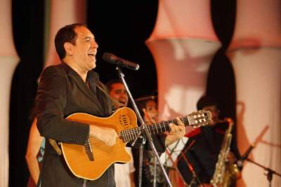 Guillermo Anderson, el cantante que hizo brillar a Honduras