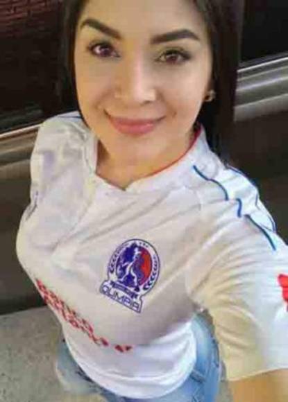 Fany Hernández, la aficionada más sexy del Olimpia que hace explotar ...