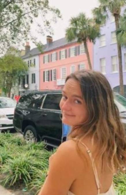 Zoe Roth, la 'disaster girl', vende su meme por 500 mil dólares