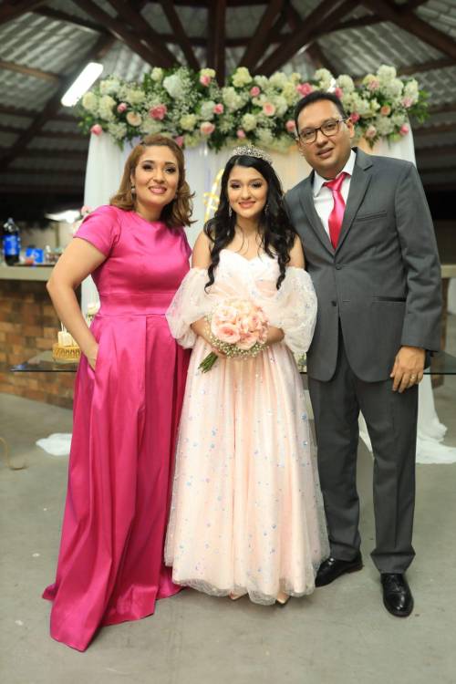 15 años de la querida Ana Marilyn Bustillo