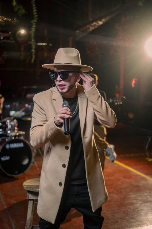Mr. JC “El del palabreo” estrena su nuevo video musical “La Yusa”