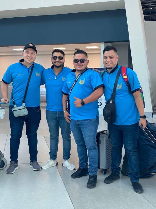 Banda de guerra del JTR parte a España para iniciar su gira