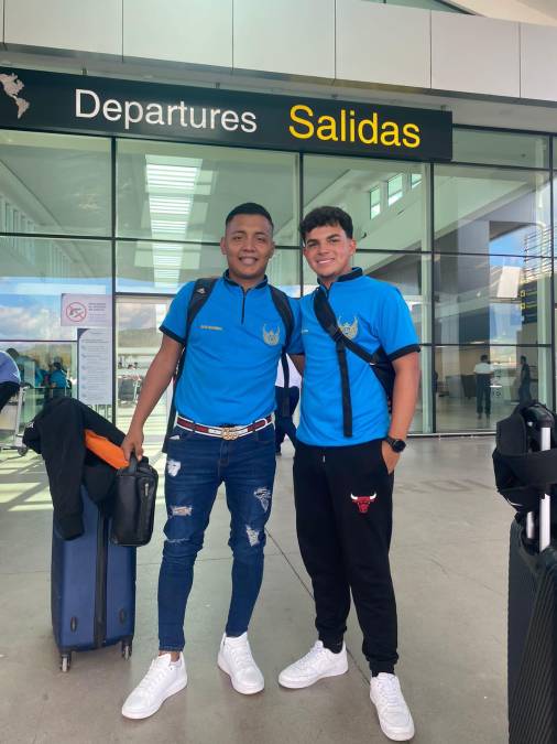 Banda de guerra del JTR parte a España para iniciar su gira