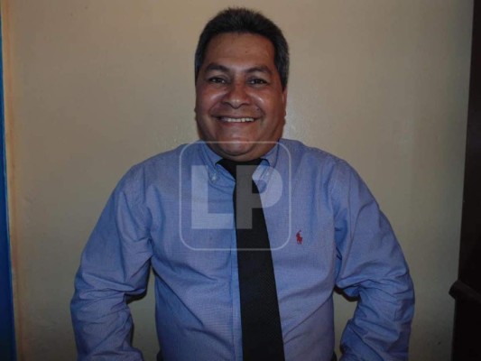 Muere por complicaciones de covid-19 el doctor Carlos Coello en San ...