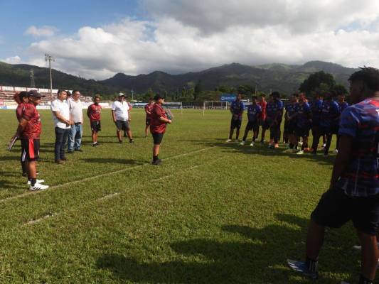 Real Sociedad tiene nuevo entrenador tras salida de Horacio Londoño