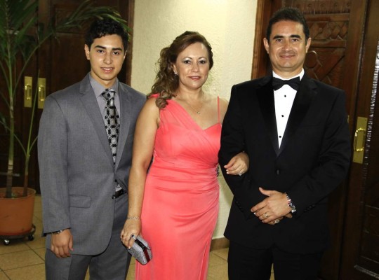 Ana Ortega Edwin Sabillón se casan