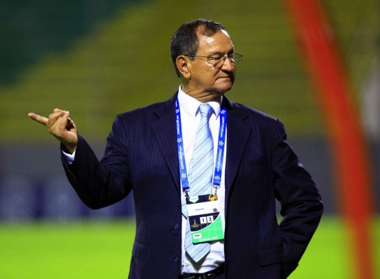 'Ojitos' Meza se calienta tras derrota ante Real España