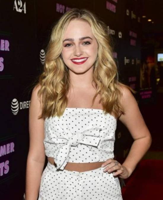 Cameron Boyce y sus rumoradas novias