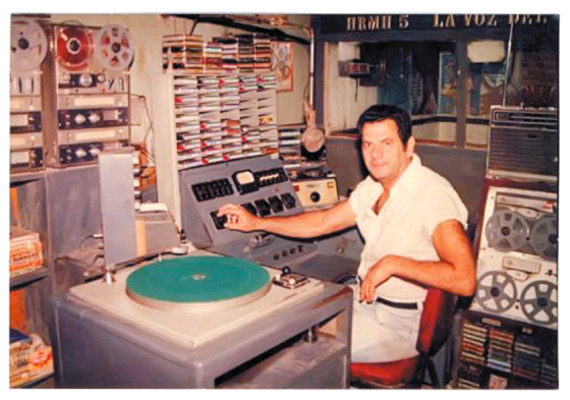 57 aniversario de La Voz del Junco