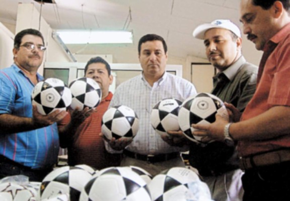 Chedrani entrega balones