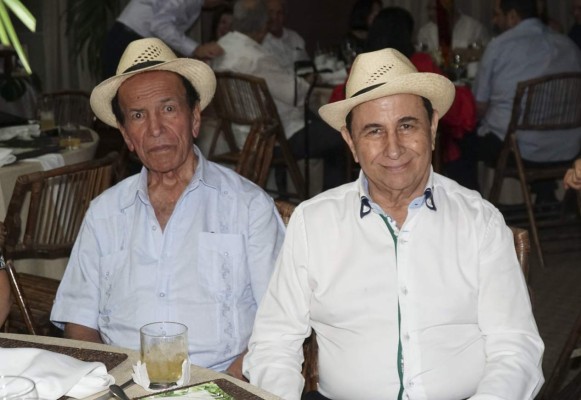 Fiesta de cumpleaños para Fouad Faraj