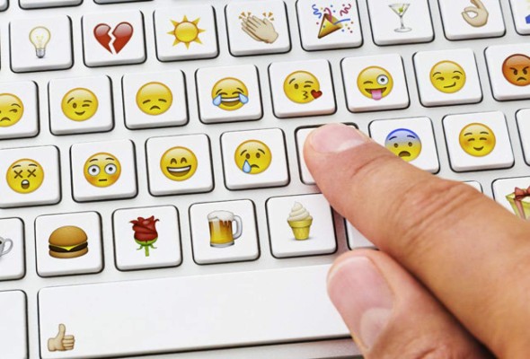 Desarrollan lenguaje de programación con Emojis