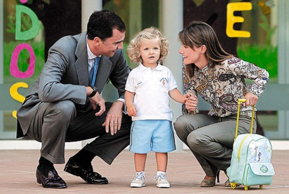 La infanta Leonor ya asiste al colegio