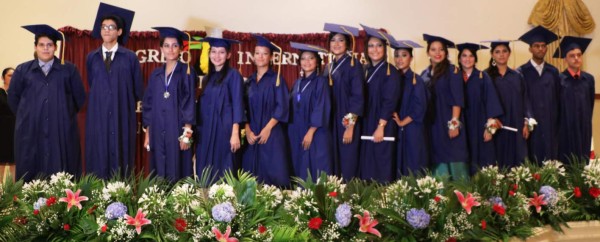Graduación de Progreso International School
