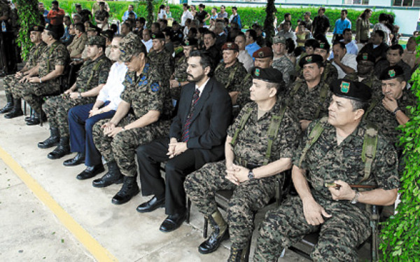 Asume comandante de la 105 Brigada de infantería
