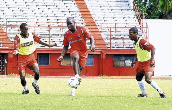 'Quería enfrentar a David Suazo”
