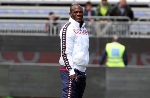 David Suazo vuelve al rescate del Cagliari de Italia