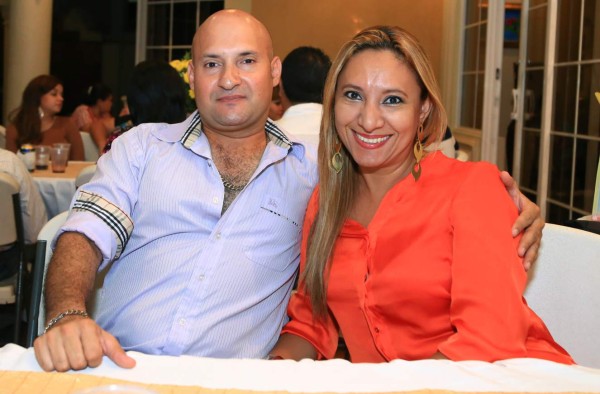 Sayda Puerto es agasajada por su cumpleaños