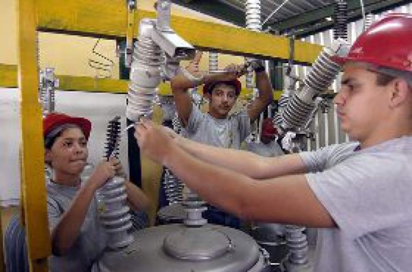 Gestionan nuevo predio para el instituto Alberto Melgar Castro