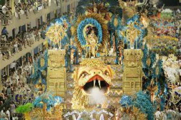 Río sigue bailando al ritmo de samba