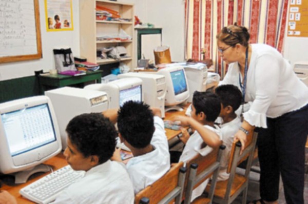 Urgen reparaciones en la Esteban Guardiola