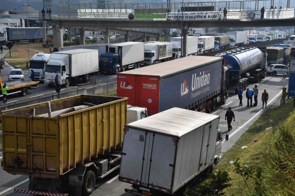 Desabastecimiento en Brasil por huelga de camioneros