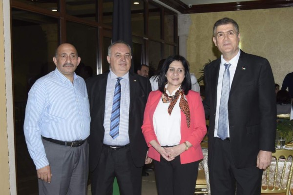 Rania y Elías Kharoufeh ofrecen cena de bienvenida