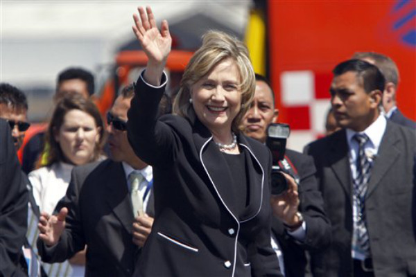 Clinton recibe a Lobo