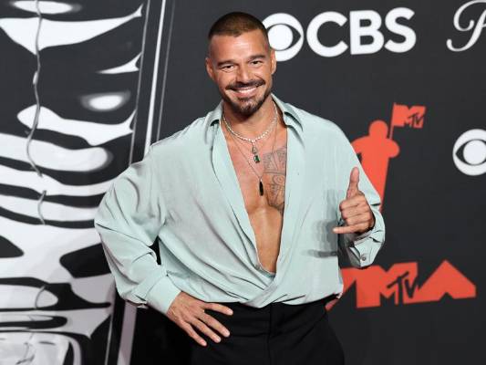 Ricky Martin brilla en los VMAs 2025 con el Latin Icon Award