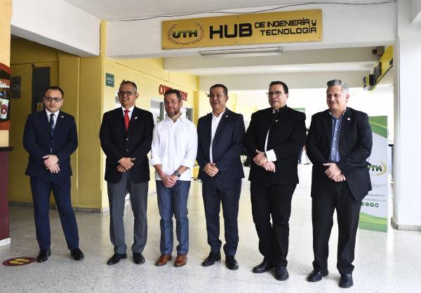 La UTH inaugura el Hub de Ingeniería y Tecnología