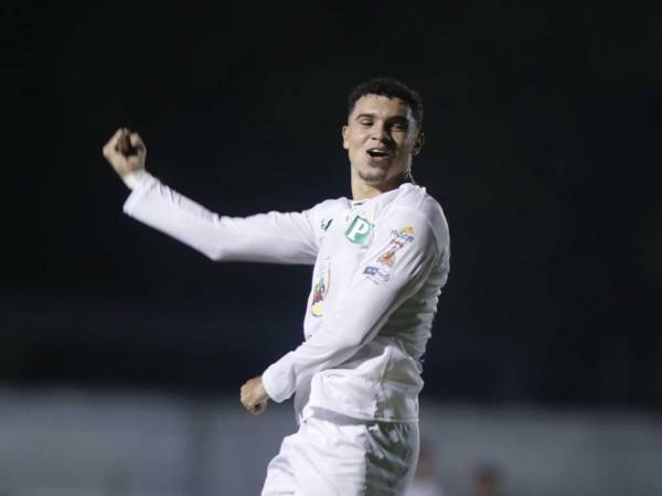 Locura por Erick Puerto en Choloma, llanto por su póker y la fan más ...